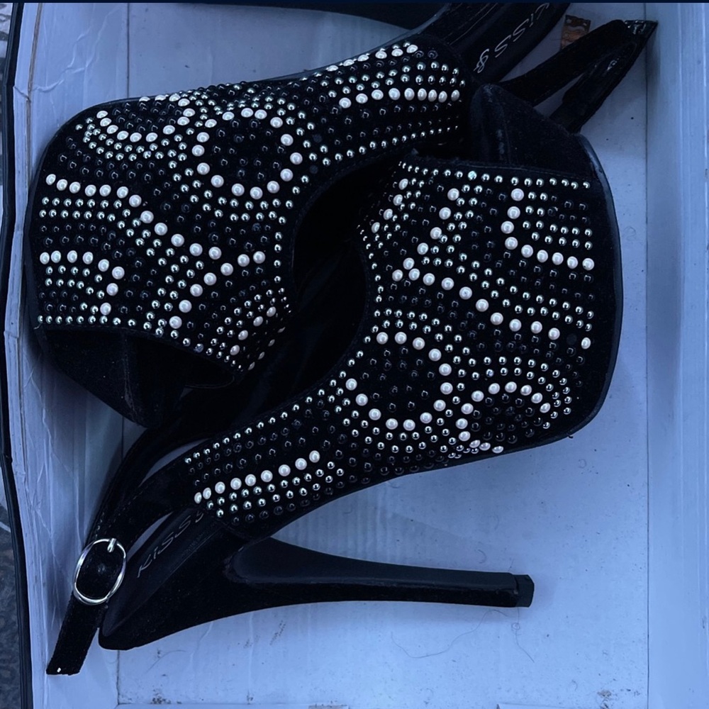 Cutie Heels Gem
